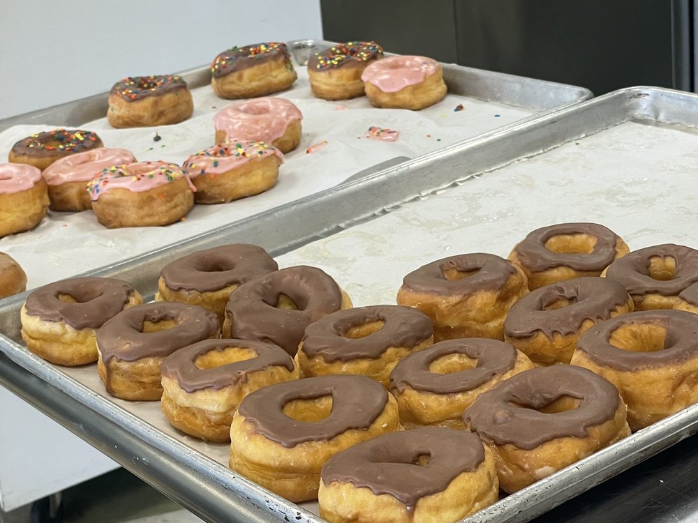 DAVISS DONUTS & DELI - Updated February 2026 - 25 Photos & 18 Reviews ...