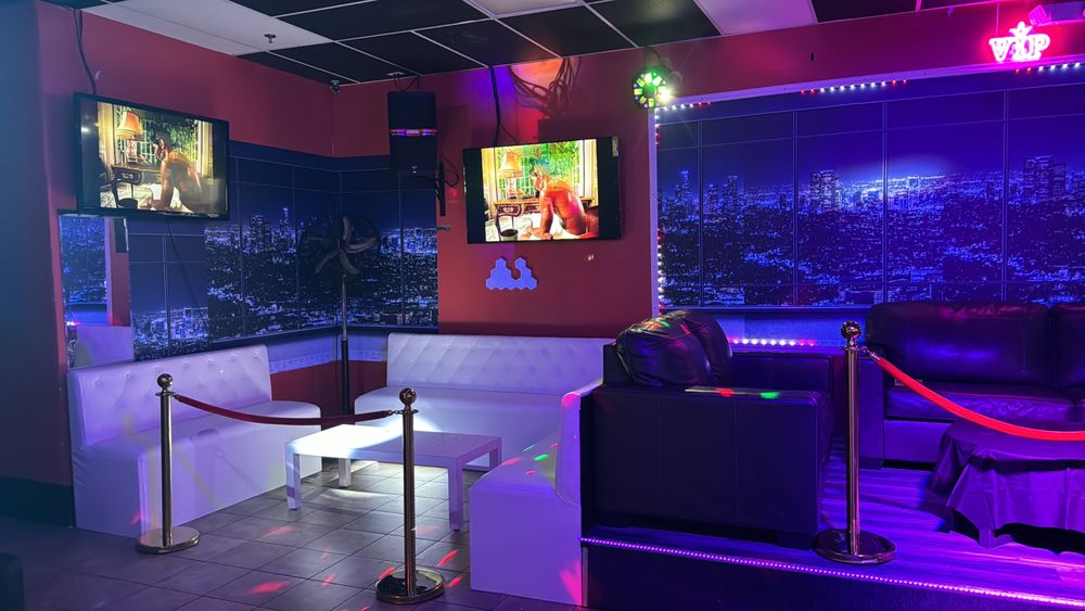 INFINITY NIGHT CLUB DSM - Updated October 2025 - 16 Photos - 8044 ...