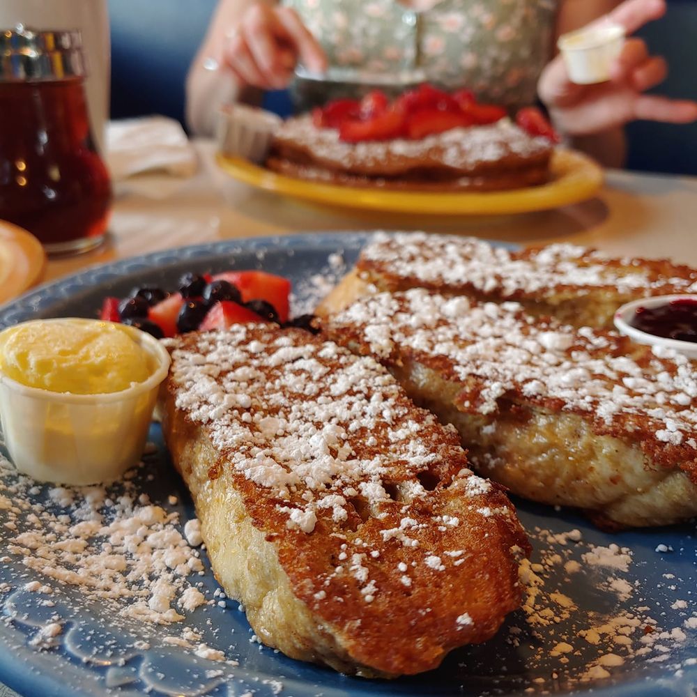 THE BREADBOARD RESTAURANT - 195 Photos & 362 Reviews - 744 N Main St ...