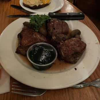 COLONY HOUSE RESTAURANT - Updated July 2024 - 125 Photos & 213 Reviews ...