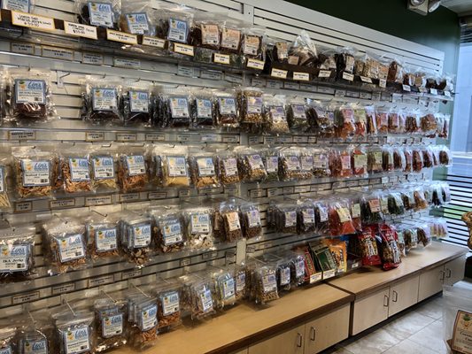 LIN’S HAWAIIAN SNACKS - 880 Photos & 306 Reviews - 401 Kamakee St ...