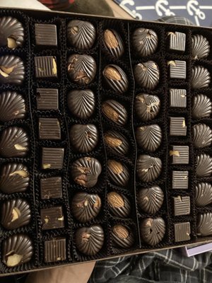 LI-LAC CHOCOLATES - INDUSTRY CITY - Updated September 2024 - 89 Photos ...