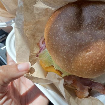 BULLSEYE BURGERS AND CHICKEN - Updated August 2024 - 47 Photos & 63 ...