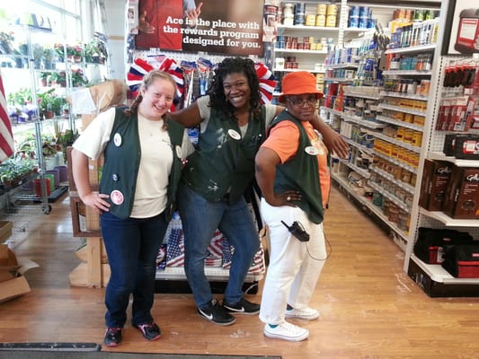 OLD TOWN ACE HARDWARE - Updated July 2024 - 33 Photos & 81 Reviews ...