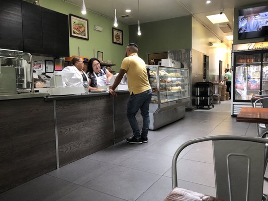 UNIVERSAL BAKERY - 84 Photos & 104 Reviews - Bakeries - 3458 Mission St ...