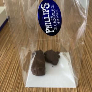 PHILLIPS CANDIES - 53 Photos & 54 Reviews - 217 Broadway St, Seaside ...