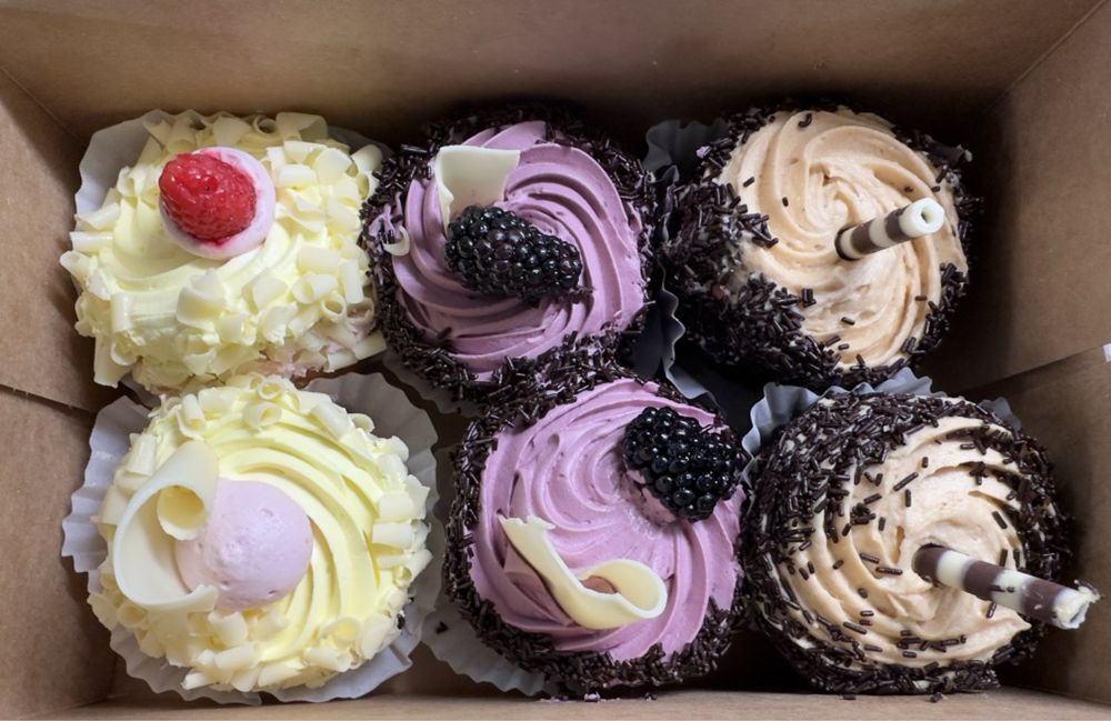 CAKES & PASTRIES BY GEORGE - Updated January 2026 - 55 Photos & 111 ...