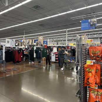 WALMART SUPERCENTER - Updated December 2025 - 218 Photos & 386 Reviews ...