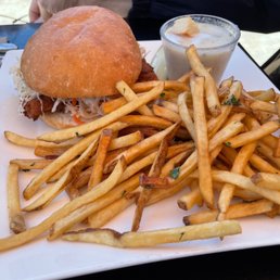 900 GRAYSON - Updated July 2025 - 1974 Photos & 2312 Reviews - 900 ...