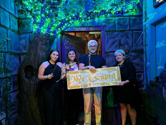 RED DOOR ESCAPE ROOM - Updated December 2025 - 87 Photos & 179 Reviews ...