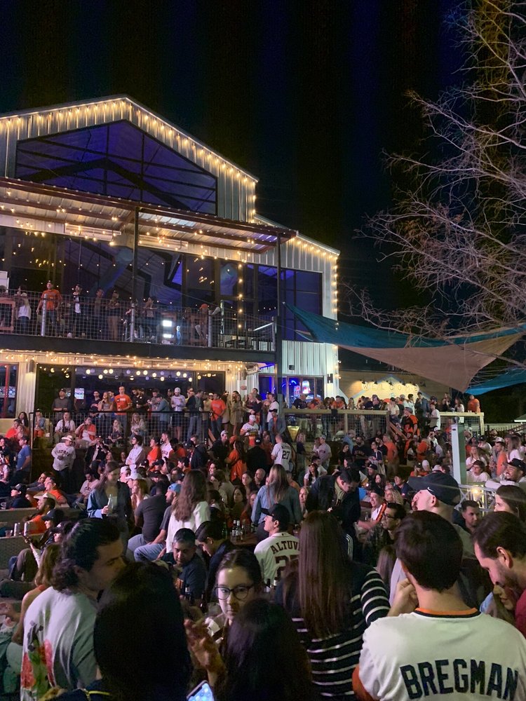 AUSTIN’S BACKYARD - 56 Photos & 39 Reviews - 1221 W 20th St, Houston ...