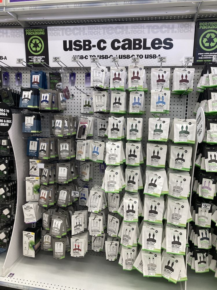 FIVE BELOW - Updated August 2025 - 11 Photos - 1799 US-1 S, Saint ...