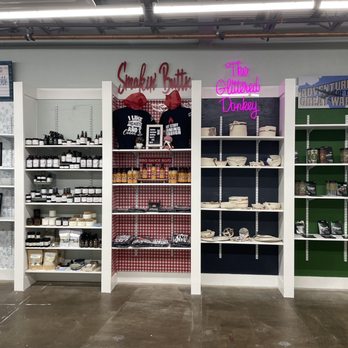 PAINTED TREE BOUTIQUE - Updated October 2025 - 20 Photos - 552 N ...