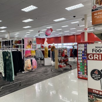 TARGET - Updated December 2025 - 43 Photos & 21 Reviews - 4001 N 132nd ...