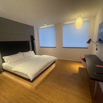 CITIZENM CHICAGO DOWNTOWN HOTEL - Updated July 2025 - 228 Photos & 57 ...