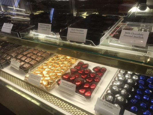 HEBERT CANDIES - 74 Photos & 46 Reviews - 574 Hartford Tpke, Shrewsbury ...