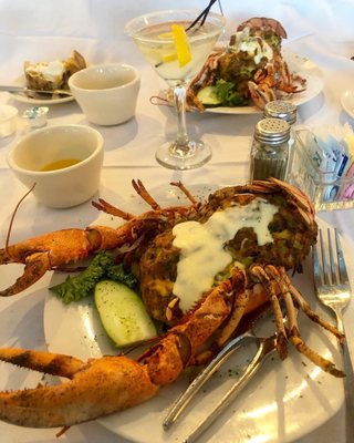 BLUE DOLPHIN SEAFOOD BAR & GRILL with photos - Updated August 2024 ...