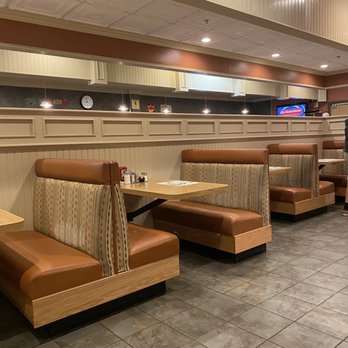 COUNTRY SQUIRE RESTAURANT - Updated December 2024 - 95 Photos & 118 ...