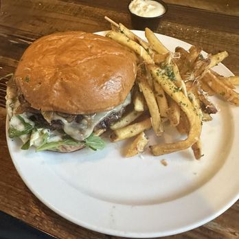 COLD WATER BREWERY AND GRILL - Updated July 2024 - 1370 Photos & 1517 ...