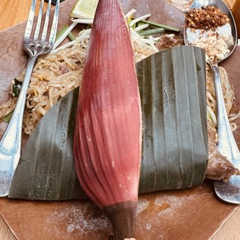 FERN THAI ON MAIN - 1404 Photos & 621 Reviews - 10134 Main St, Bellevue ...