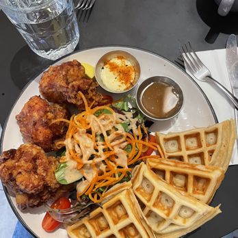 OHIRU CAFE - Updated July 2024 - 167 Photos & 59 Reviews - 370 College Street, Toronto, Ontario ...