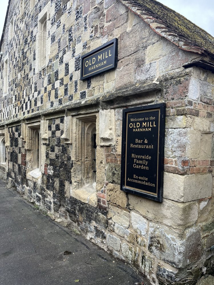 OLD MILL HOTEL - Updated October 2025 - 15 Photos - West Harnham ...