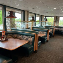 BLACK BEAR DINER - FEDERAL WAY - Updated November 2025 - 702 Photos ...