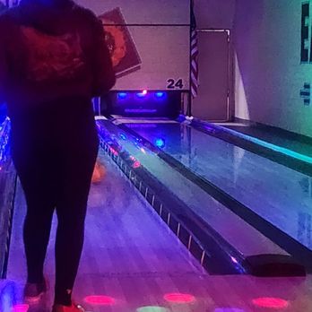 EMPIRE BOWL - Updated November 2025 - 140 Photos & 182 Reviews - 940 W ...