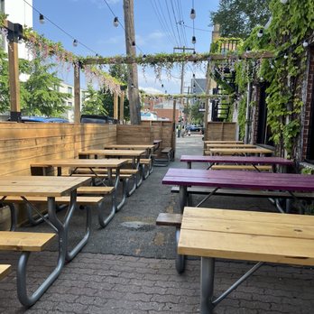 LITTLE ESE - Updated December 2025 - 68 Photos & 11 Reviews - 875 Queen ...