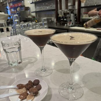 MAX BRENNER - NEW YORK - Updated June 2024 - 6439 Photos & 5138 Reviews ...