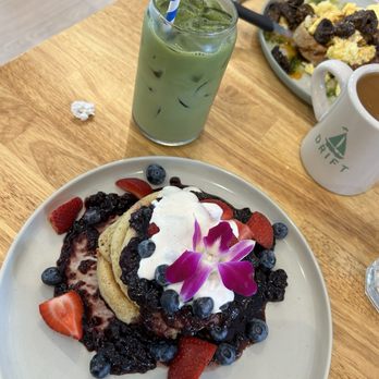 DRIFT CAFE - Updated December 2024 - 76 Photos & 37 Reviews - 3510 Wade ...