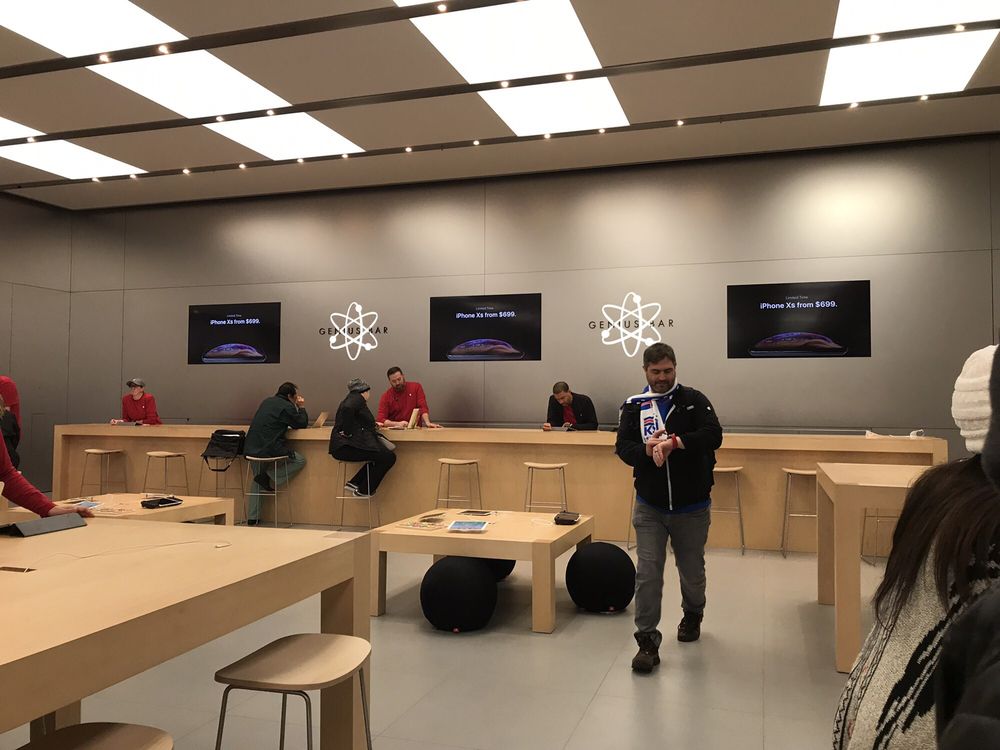 APPLE THE PROMENADE AT CHENAL - Updated November 2025 - 87 Reviews ...