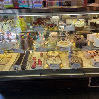 FREEPORT BAKERY - Updated June 2024 - 1231 Photos & 1423 Reviews - 2966 ...
