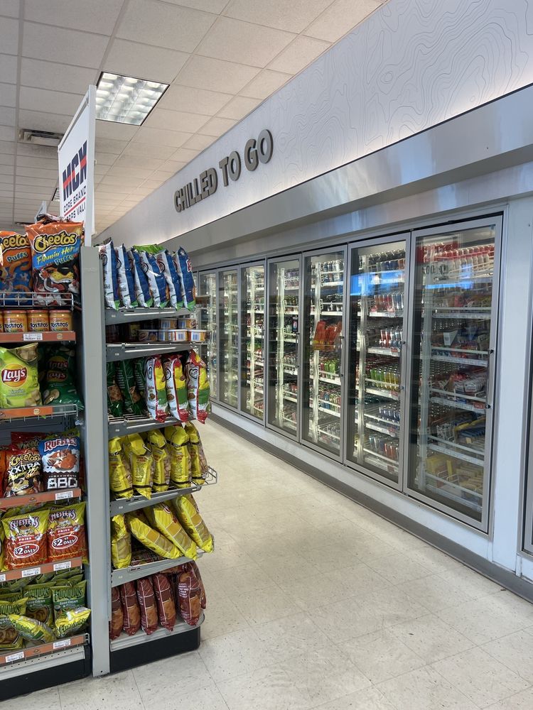 MCX GAS STATION - Updated December 2025 - 12 Photos - 2662 Mathews Ave ...