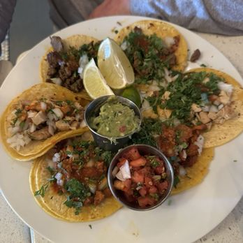 MARTIN’S COCINA Y CANTINA - Updated June 2025 - 1150 Photos & 927 Reviews - 162 N La Brea Ave ...