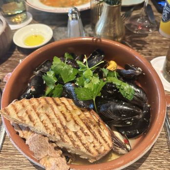 FELICE 64 - Updated December 2025 - 308 Photos & 432 Reviews - 1166 1st ...