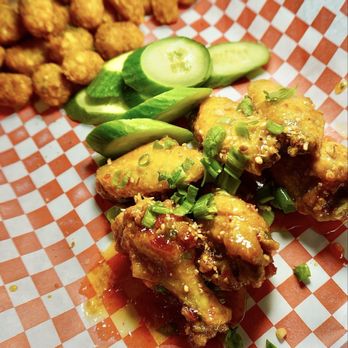 FLAPPY’S WINGS AND BAR - Updated January 2025 - 233 Photos & 103 ...