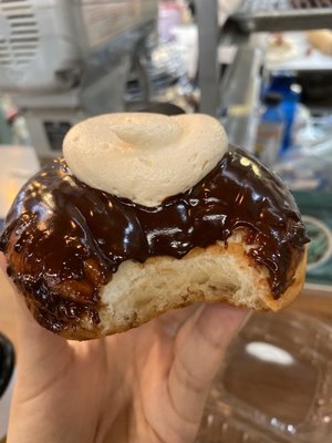 DESTINATION DONUTS - 255 Photos & 208 Reviews - 3519 N High St ...