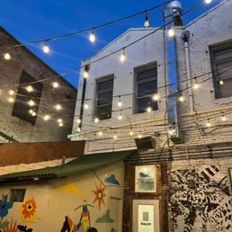 GIOVEDI - Updated January 2026 - 962 Photos & 174 Reviews - 10 N Hotel ...