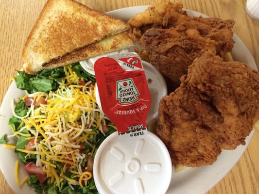 BULLDOGS CAFE - Updated January 2026 - 17 Photos & 35 Reviews - 714 N ...