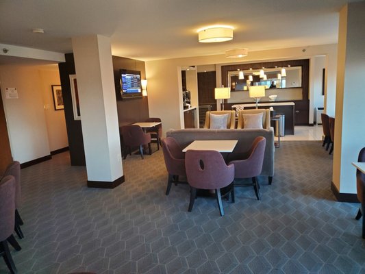 SHERATON CAVALIER CALGARY HOTEL - Updated December 2025 - 41 Photos ...