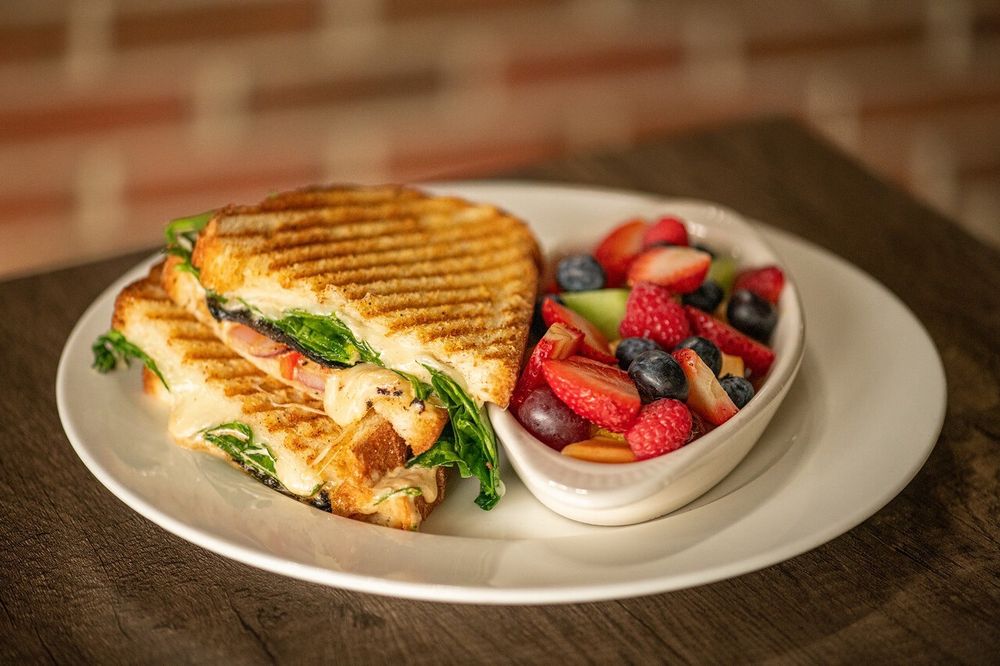 GARDEN BERRY CAFE MELROSE PARK - Updated October 2025 - 10 Photos - 129 ...