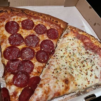 BLONDIE’S PIZZA - Updated October 2024 - 102 Photos & 61 Reviews - 2340 ...