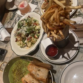 ALBERT’S BAR - Updated December 2024 - 216 Photos & 108 Reviews - 140 E ...