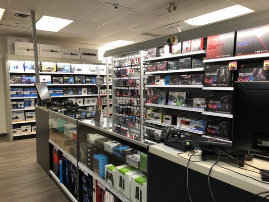 MEMORY EXPRESS - Updated January 2026 - 25 Photos - 160 - 5172 Kingsway ...