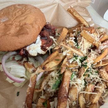 THE BURGER DIVE - Updated July 2024 - 313 Photos & 637 Reviews - 114 N ...