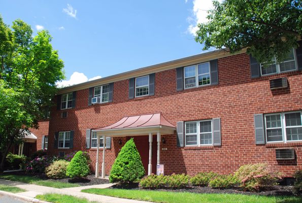 SPRING MANOR APARTMENTS - Updated September 2024 - 700 Millersville Rd ...