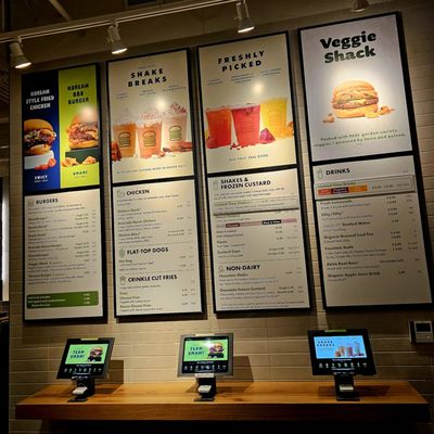 SHAKE SHACK - Updated August 2025 - 41 Photos & 20 Reviews - 318 Grove ...