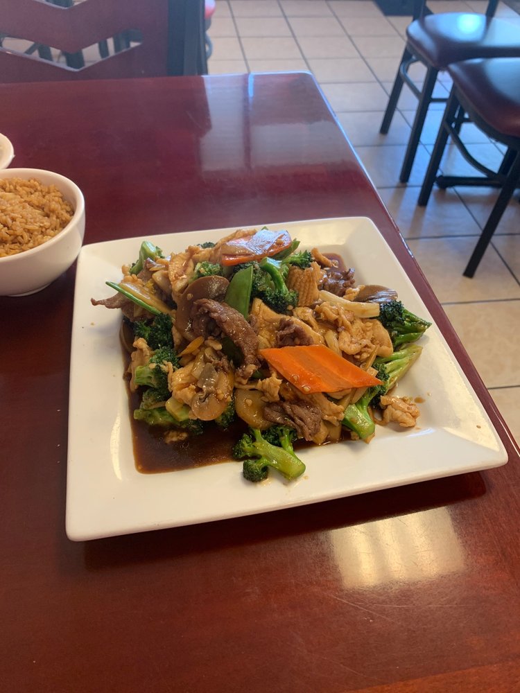 WOW HOUSE CHINESE RESTAURANT - 40 Photos & 71 Reviews - 8905 Benbrook ...