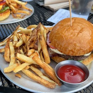 PERRYSBURGER’S - 85 Photos & 169 Reviews - 220 Louisiana Ave ...